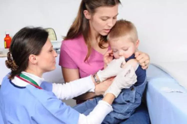 Vaccinați copiii în ciuda alergiilor?