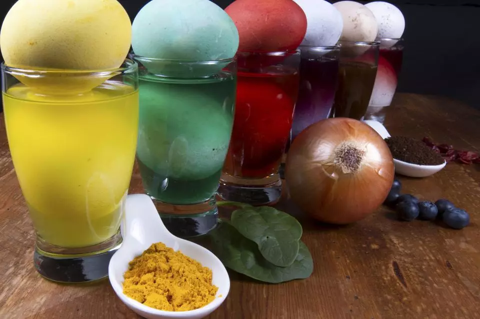Dye eggs with natural dyes